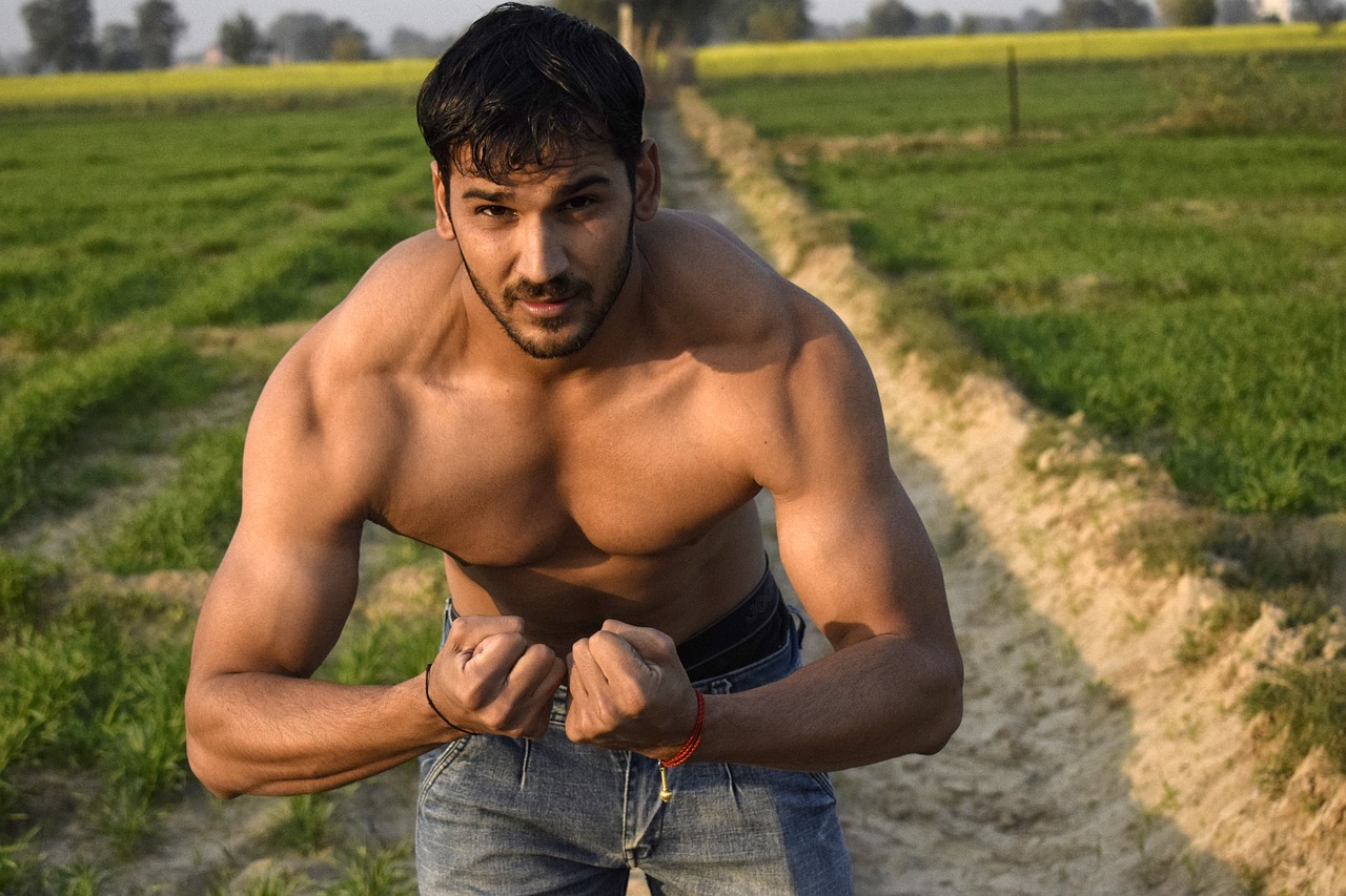 8 Best Traps-Building Dumbbell Exercises – Exercise Addicts